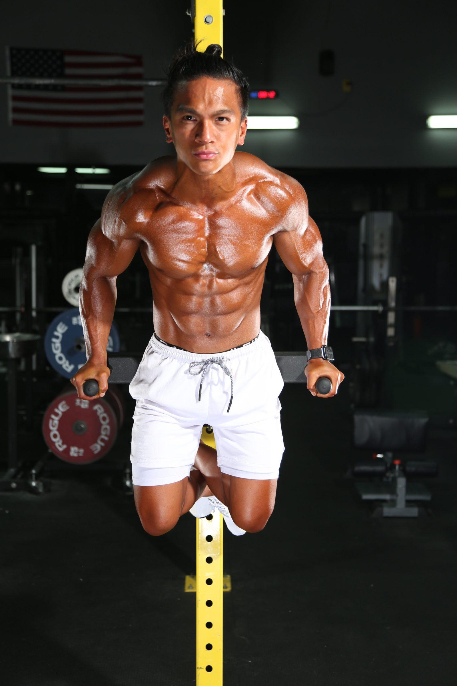 How To Eat and Train To Get Bigger Arms