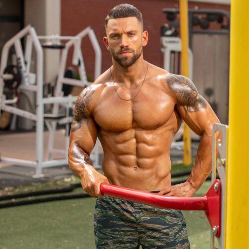 Six-pack Abs Secrets: Tips and Diet For Chiseled Core